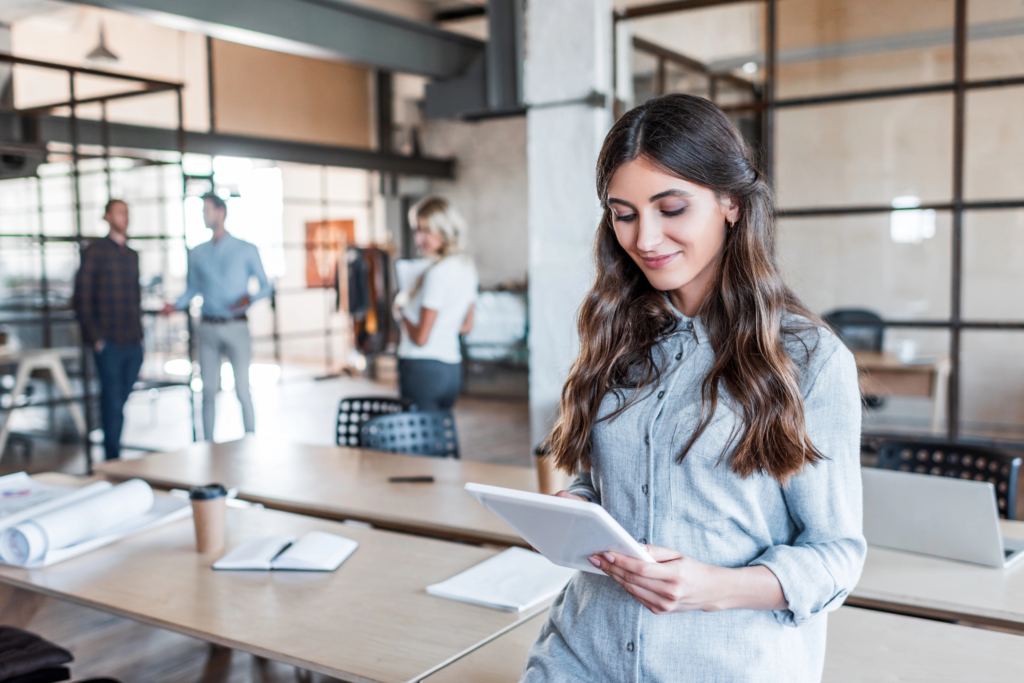 How to Choose Between In-House vs Outsourced SDR Teams | Televerde